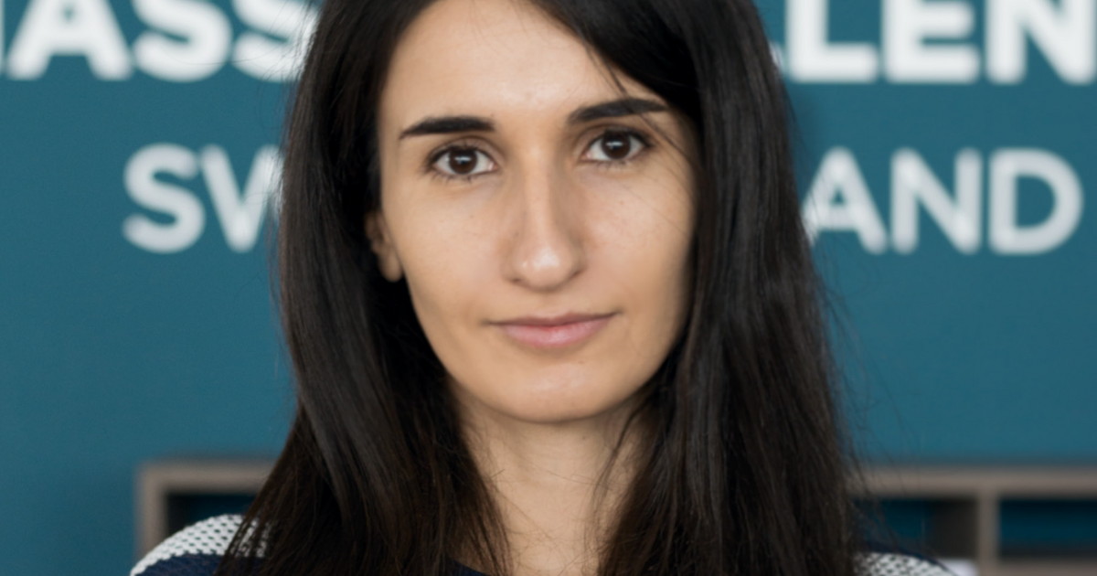 ZWISCHEN DEN ZEILEN LESEN - forbes.swiss