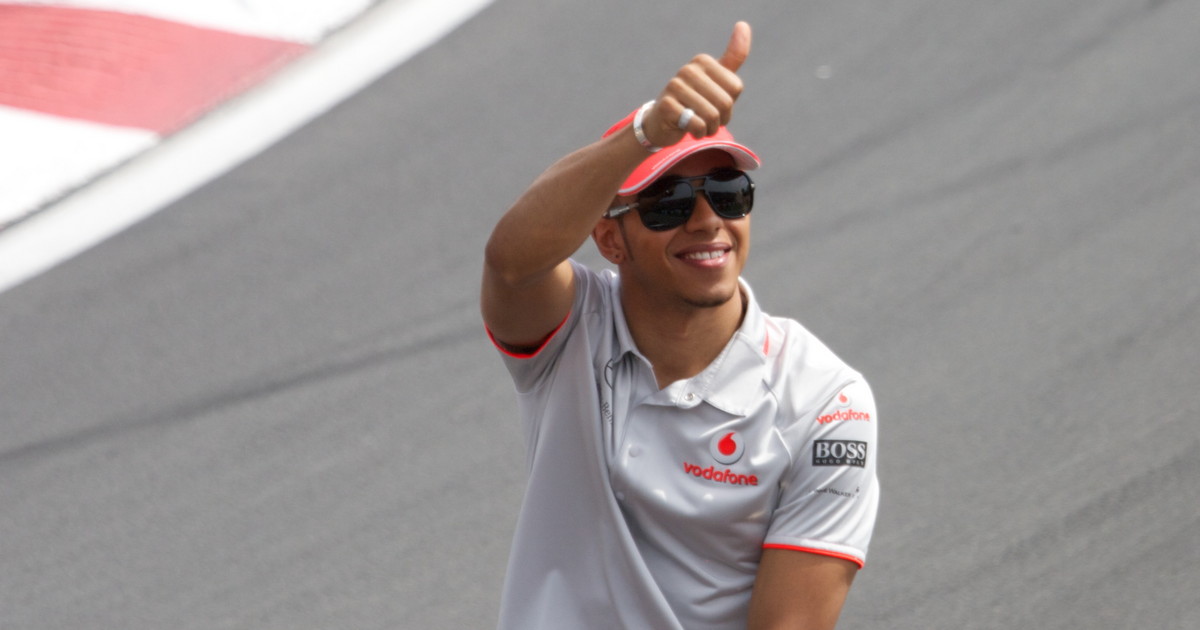 Lewis Hamilton: Formel-1-Legende und Multimillionär - forbes.swiss